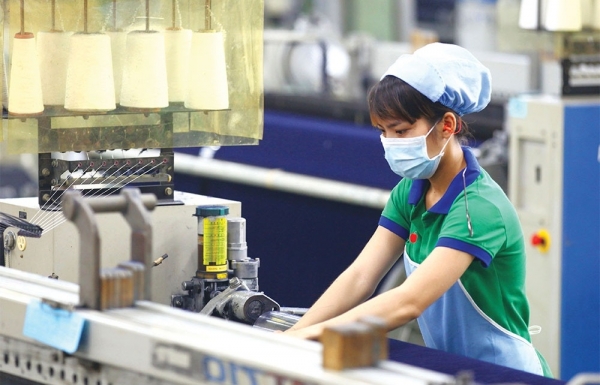 Smaller businesses continue to bemoan strict lending criteria