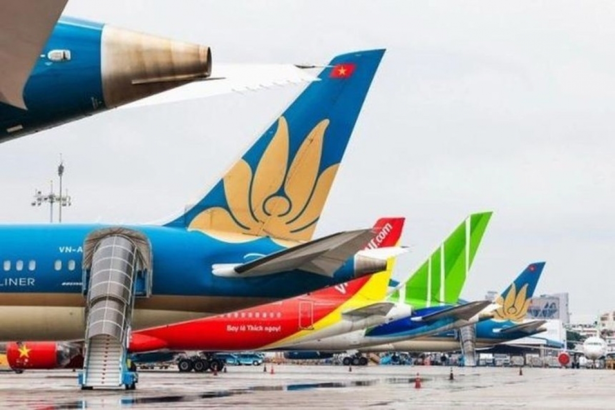 Rising fuel costs disrupt flight plans, squeeze airline earnings