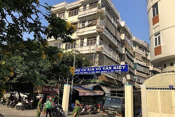 HCM City relocates people from leaning apartment building