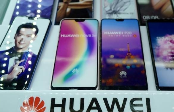 US military bans Huawei, ZTE phones
