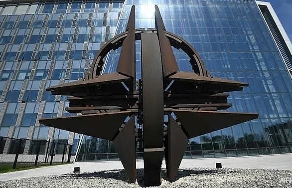 US warns EU over "poison pill" defence plans