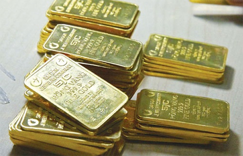 1,300 taels of gold left unsold at auction