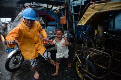 Typhoon Rammasun leaves at least 27 dead in Philippines