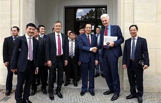 Vietnam studies Germany’s dual training system