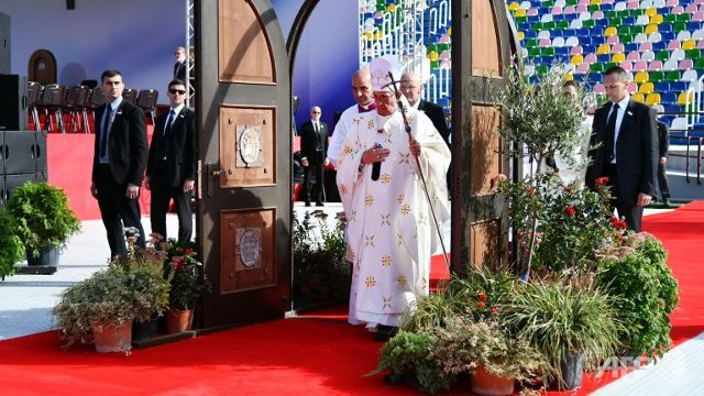 Vatican to open its doors to 1,000 prisoners