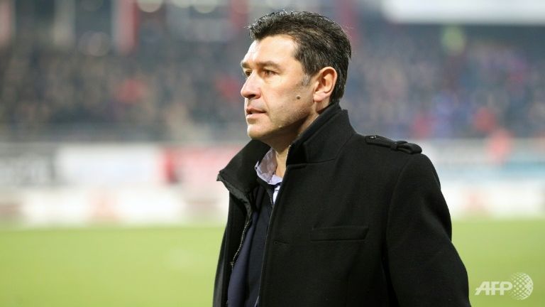Lyon replace Fournier with right-hand man Genesio